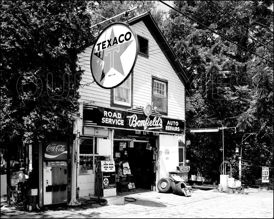 1975 Texaco Gas Station 8X10 Photo - 3042 – OUR3DOXIES